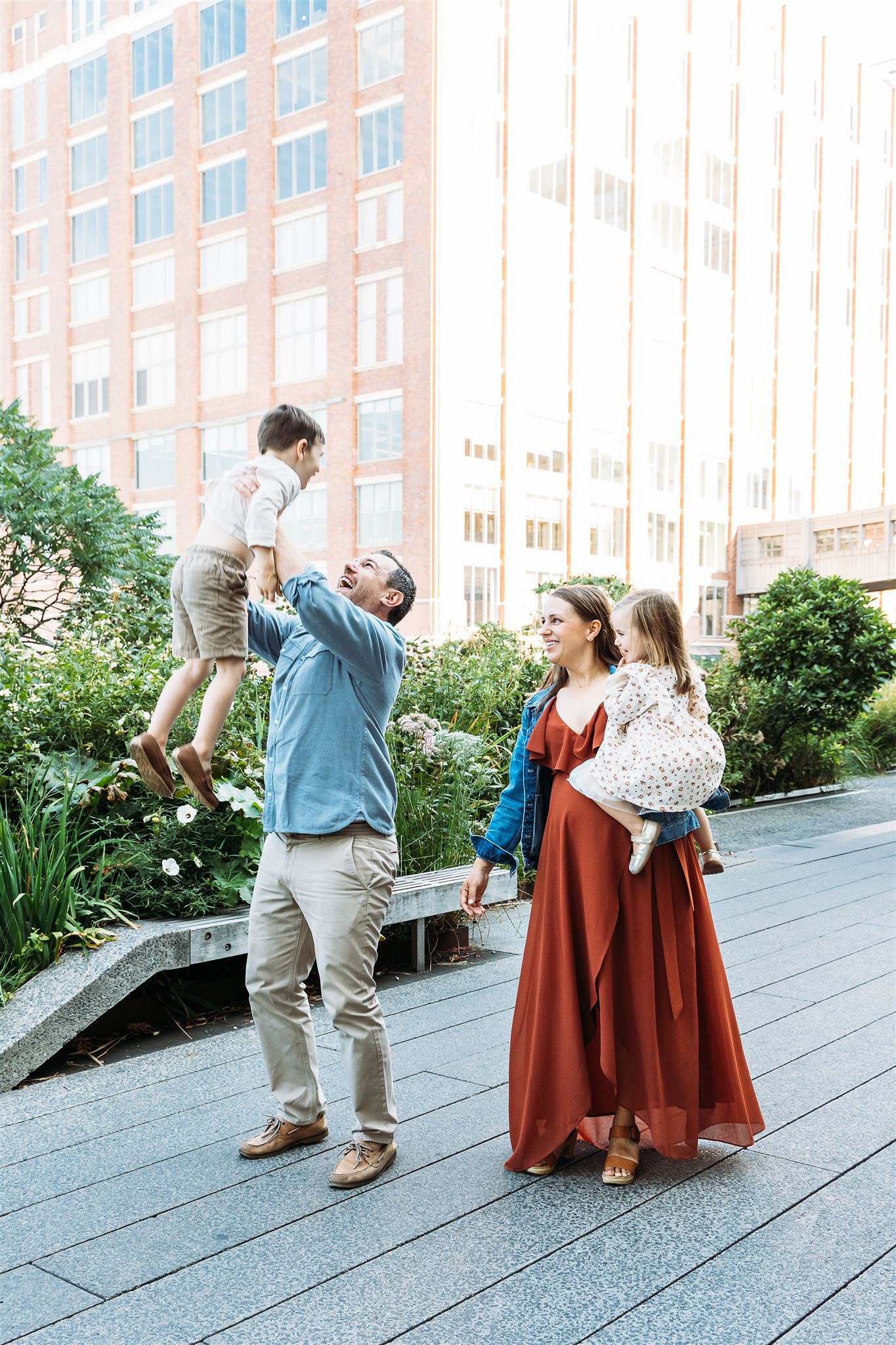 Fun NYC High Line Family Photo Session – Tips for a Successful Photo ...